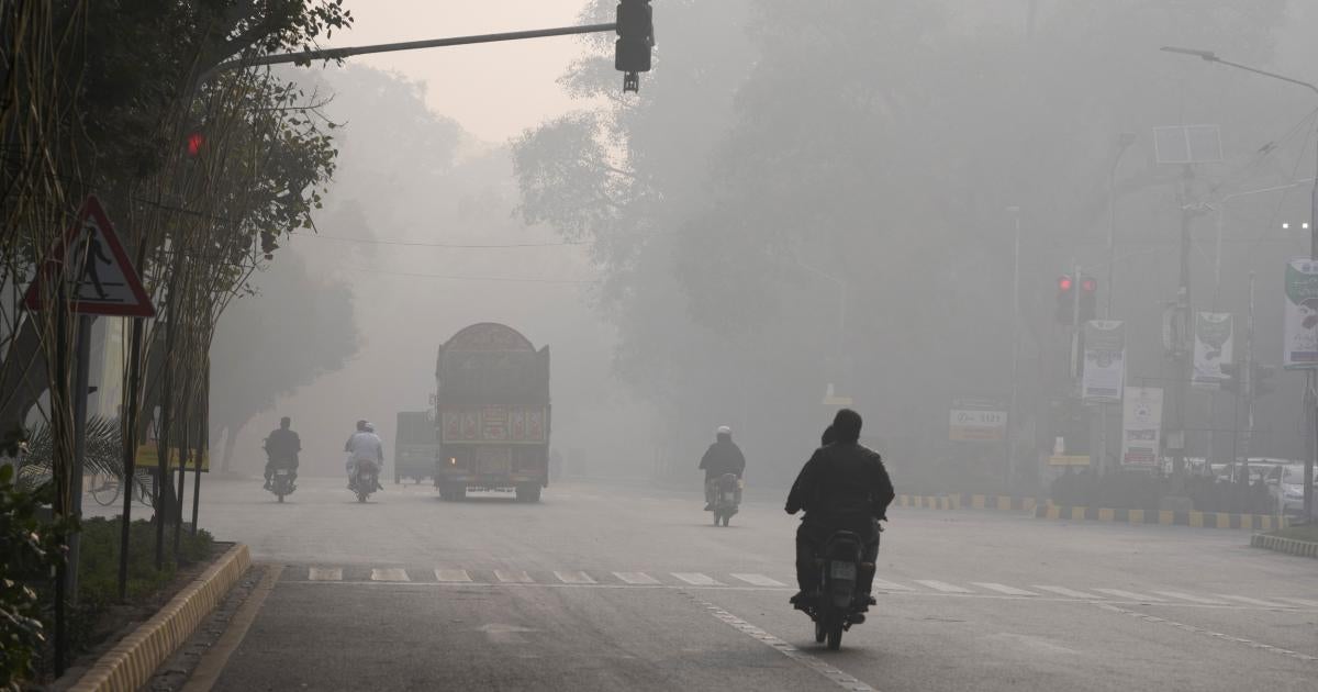 Pakistan’s Air Pollution Shortens Lives - FCC Times